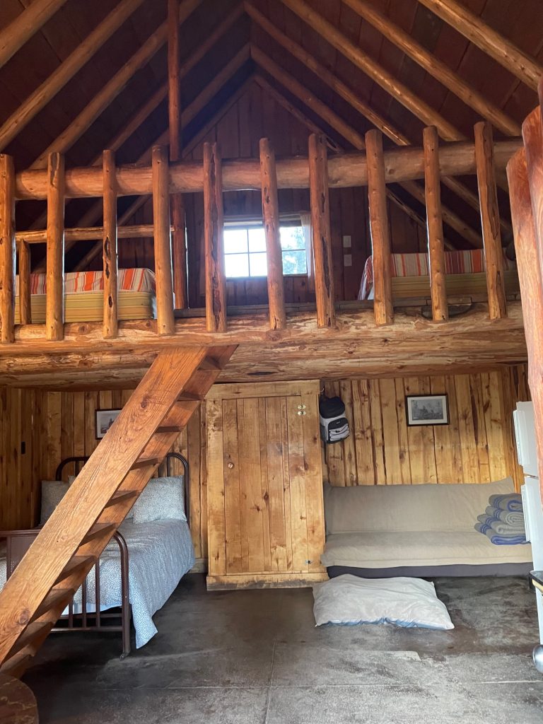 Cabins - Laughing Raven Resort